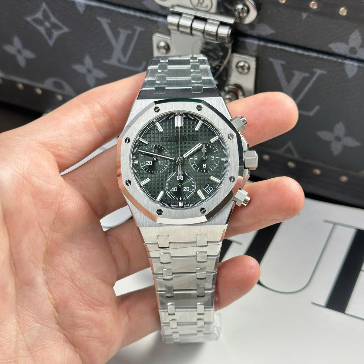 Audemars Piguet Royal Oak 26240ST Swiss 1:1 Watch Green Dial APS Facto ...