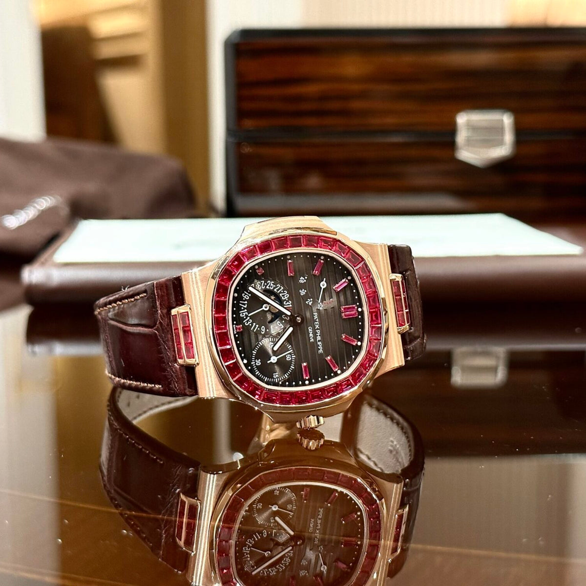 Patek Philippe Swiss 1:1 Nautilus 5724 Gold Wrapped With Ruby Bezel 40 ...